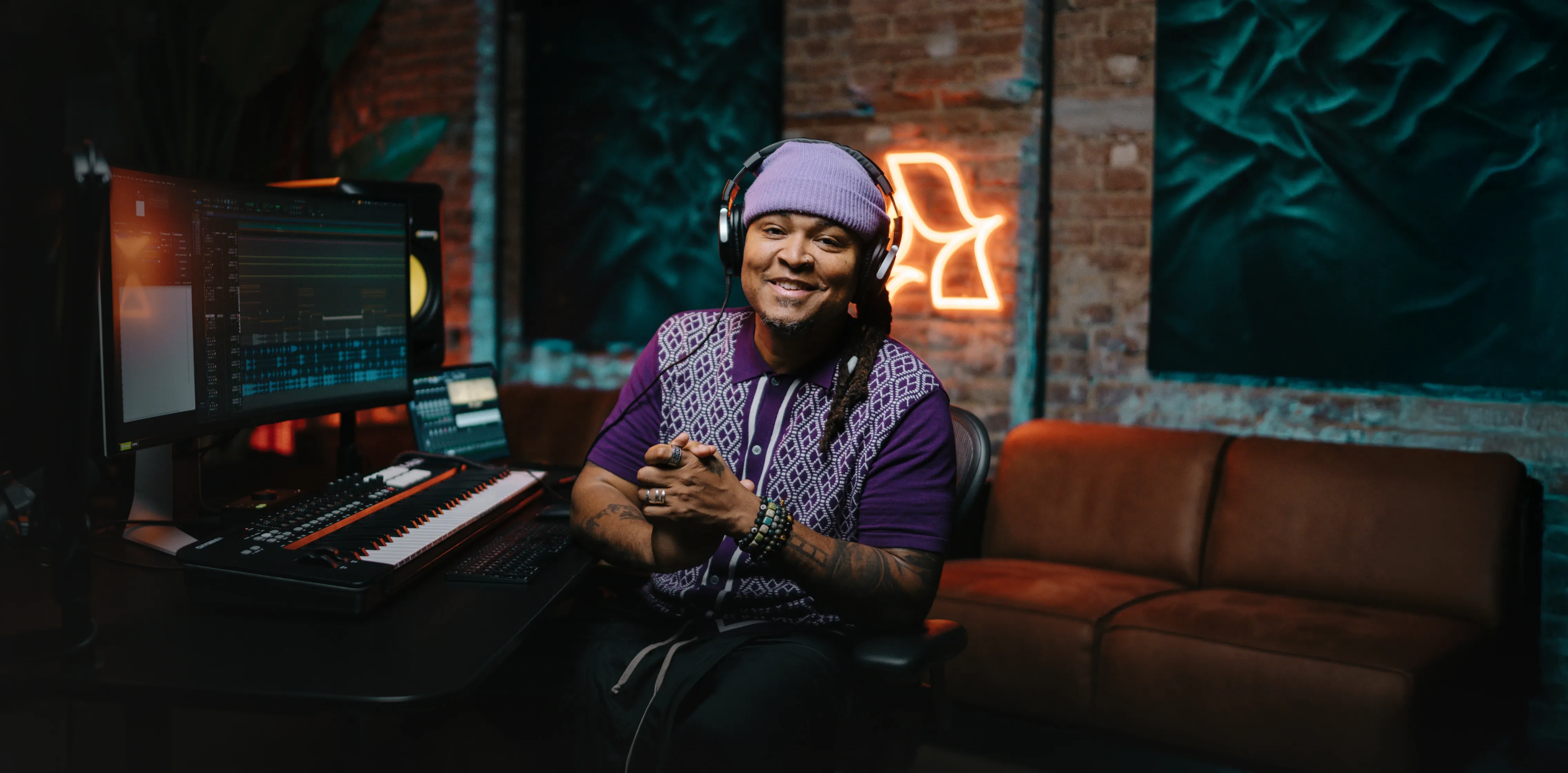 Songwriting for Beginners: Unlock Your Creative Voice - ArtMaster